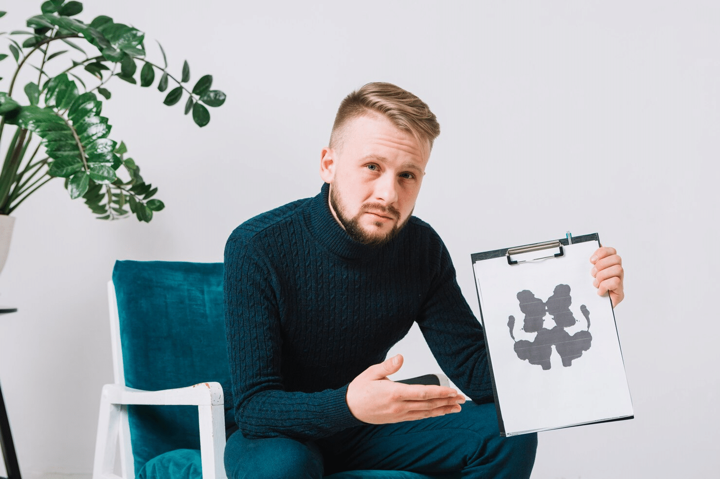 The Psychology Behind Everyday Decision Making | InsightsDaily